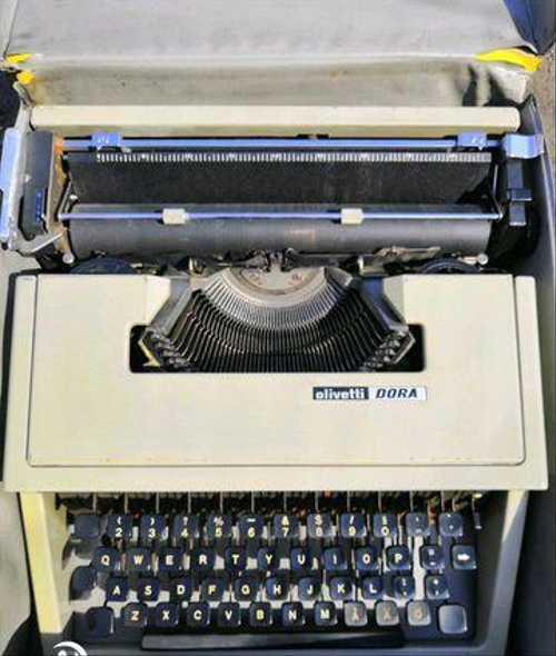 Пишущия машинка, olivetti dora