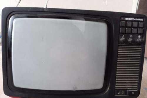 Телевизор юность ц4400