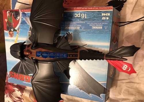 Драконы Иккинг и Беззубик