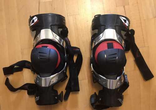 EVS Axis PRO Knee Brace защита коленей