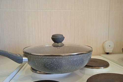 Сковорода Bekker керамическая вок 30 см с крышкой