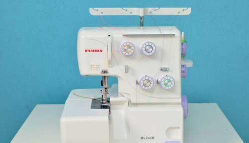 Оверлок Family ML244D в отличном состоянии