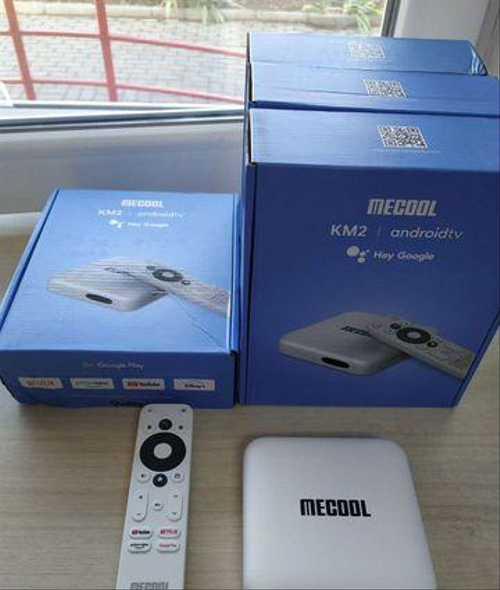 Смарт тв Mecool KM2 AndroidTV с голосовым поиском