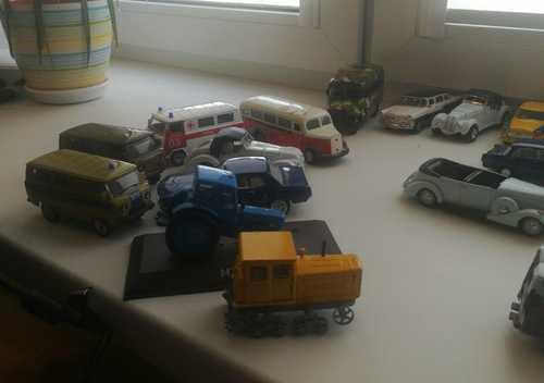 Много моделей автомобилей