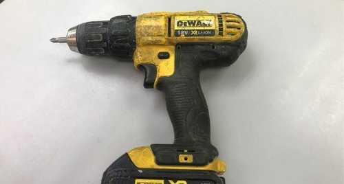 Па12А - Дрель-шуруповерт dewalt DCD771S2