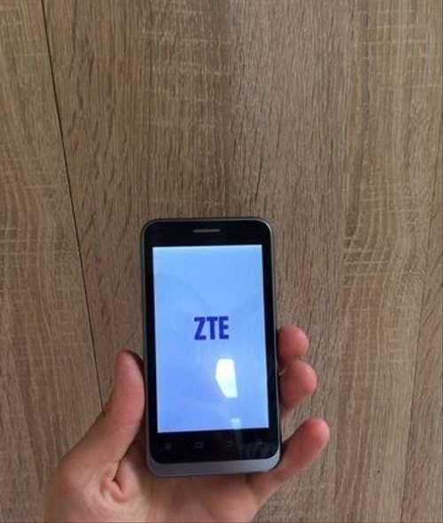 Телефон ZTE V880E (Black) 4 гб
