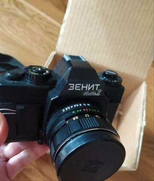 Пленочный фотоаппарат Зенит ам-2