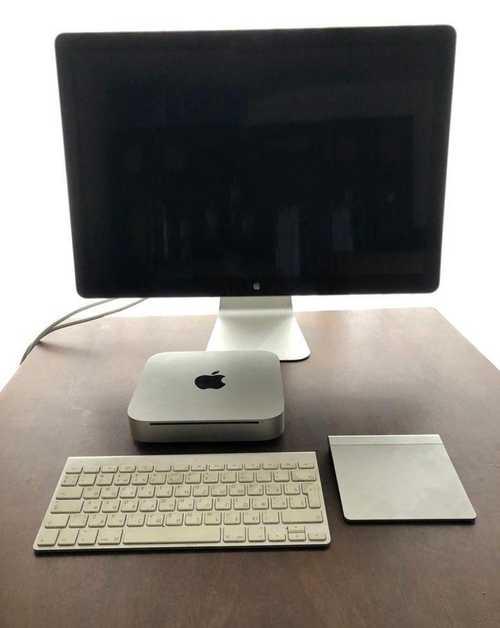 Apple Cinema LED 24" A1267 и Apple mac mini