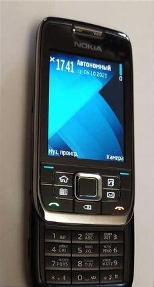 Мобильный телефон-слайдер Nokia E66