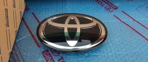 Эмблема передняя Toyota Land Cruiser 200 2015-2020