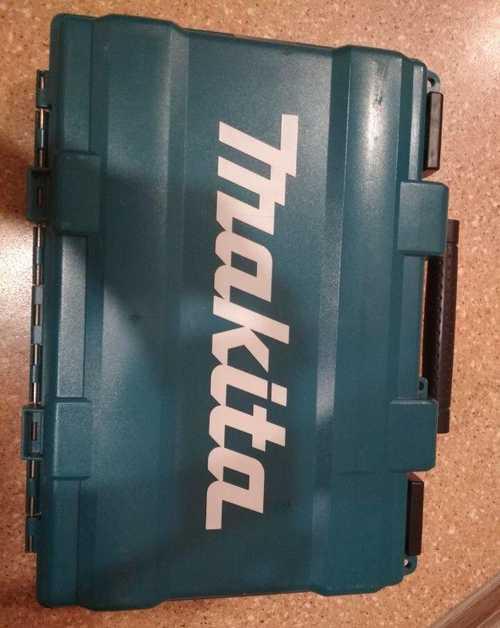 Перфоратор Makita HR2300