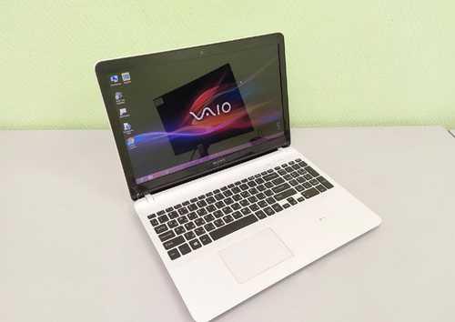 Ноутбук Sony Vaio SVF152 белый