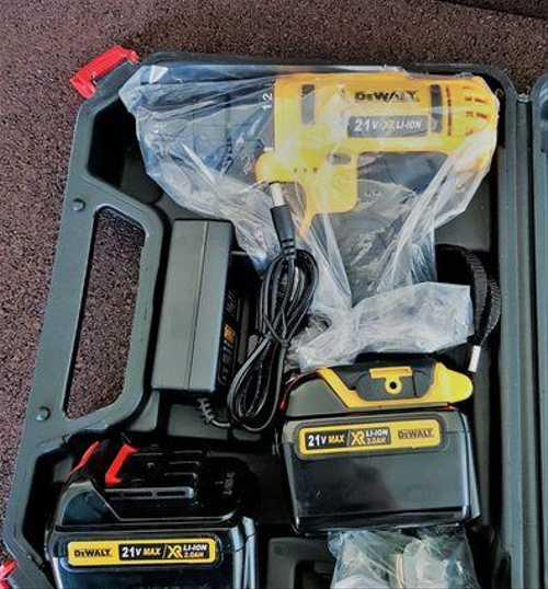 Шуруповерт DeWalt Деволт