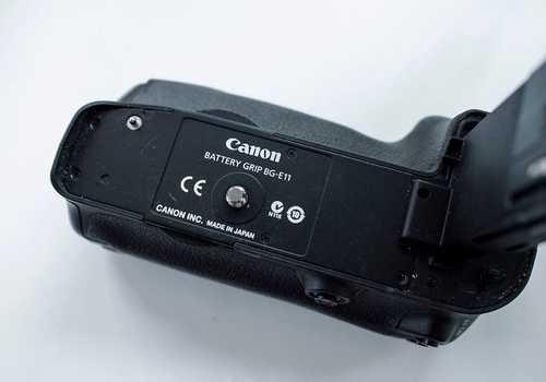 Оригинал Батарейный блок canon BG-E11