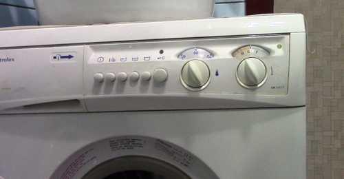 Продаётся стиральная машина Elektrolux EW1063S