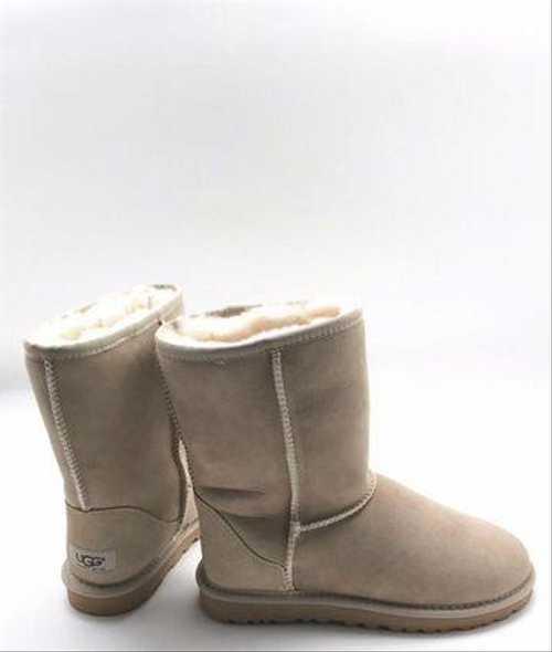 UGG Classic Short