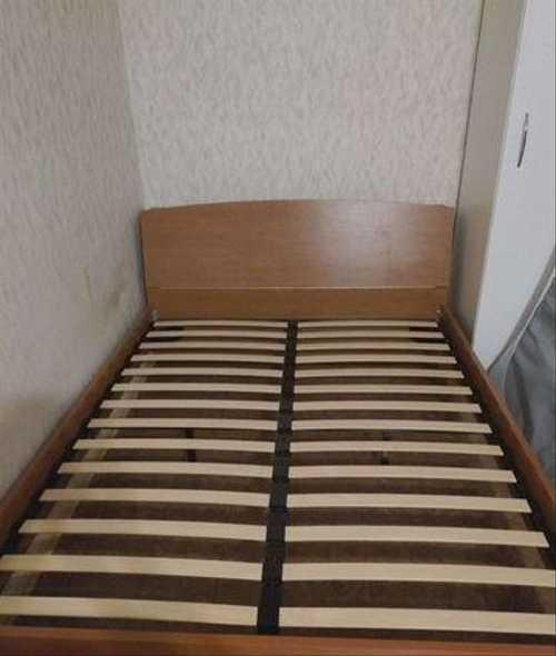 Кровать двухспальная фабрики Шатура