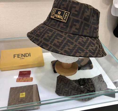 Панама Fendi