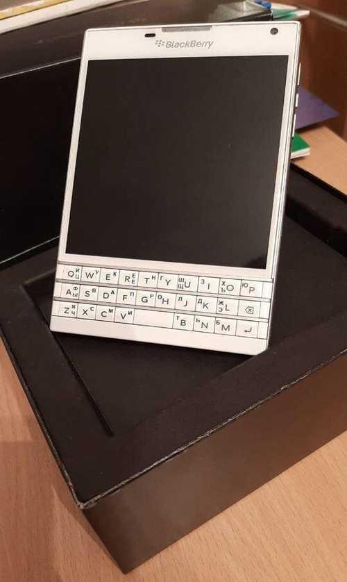 Продам Смартфон BlackBerry Passport