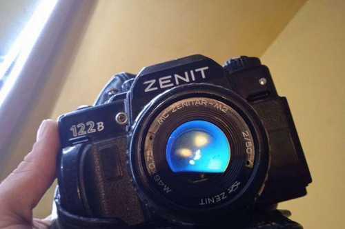 Зеркальный фотоаппарат zenit 122B