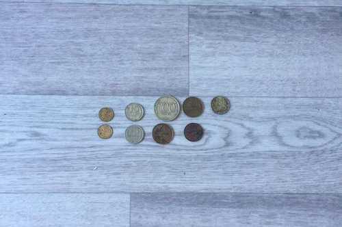 9 монет 100руб,15коп,3коп,1коп