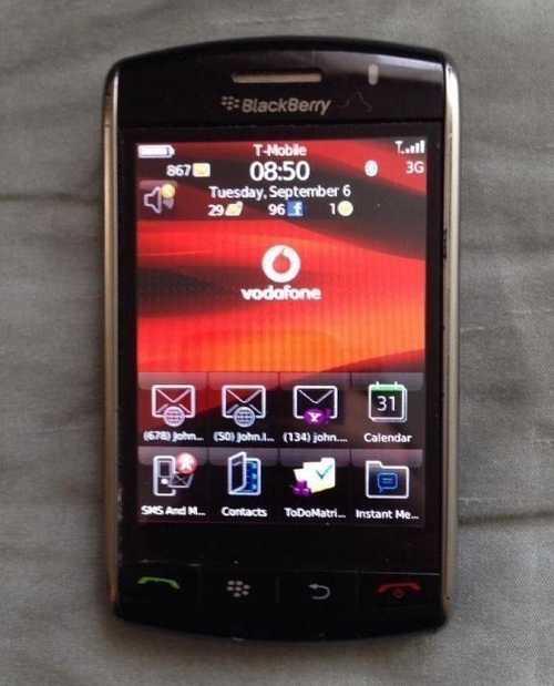 Смартфон BlackBerry Storm 9500 в хорошем состоянии