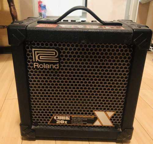 Комбоусилитель Roland Cube 20x