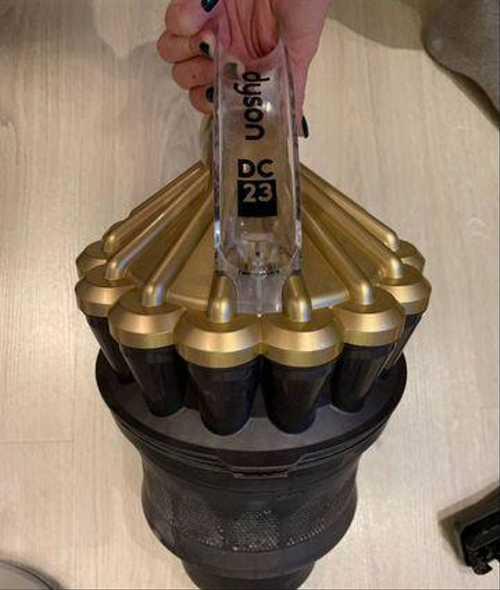 Пылесос Dyson DC23 Motorhead