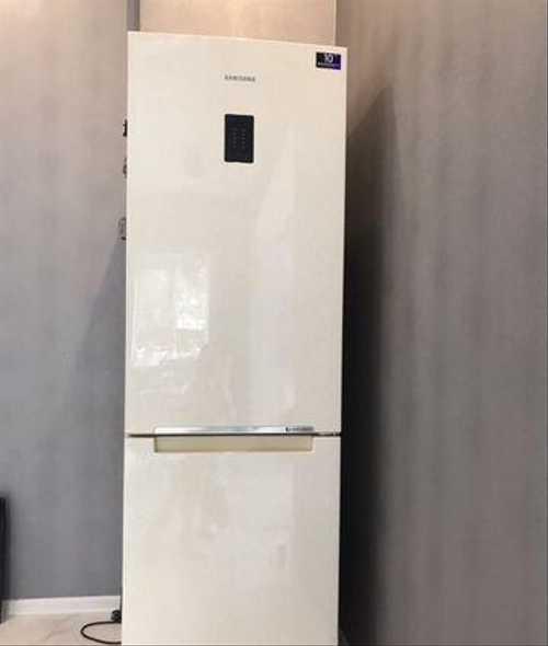 Холодильник слоновая кость. Холодильник Samsung RB-31 FERNCEF. Rb31ferncef холодильник самсунг. Холодильник самсунг модель RB 31ferncef. Холодильник самсунг слоновая кость.