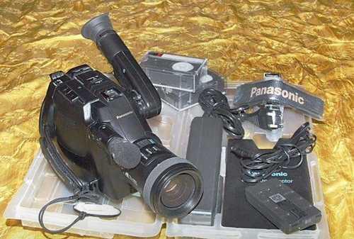 Видеокамера Panasonic G120 с принадлежностями