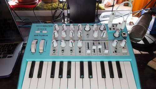 Arturia MicroBrute SE Blue