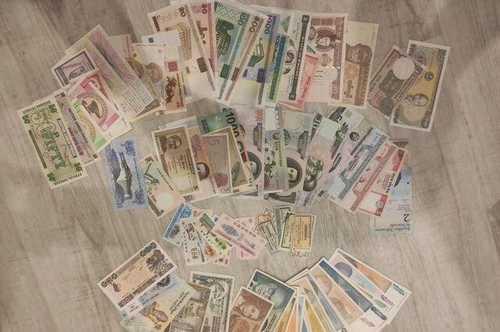 Иностранные банкноты (боны) 100 шт