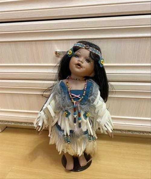 Коллекционная фарфоровая кукла индианка индеец