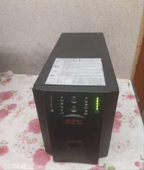 Бесперебойное питание APC smart-UPS 1000
