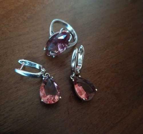 Серебряные серьги и кольцо с салтунитом