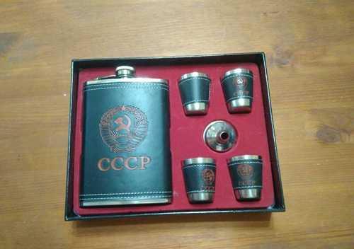 Набор фляжка и стопки