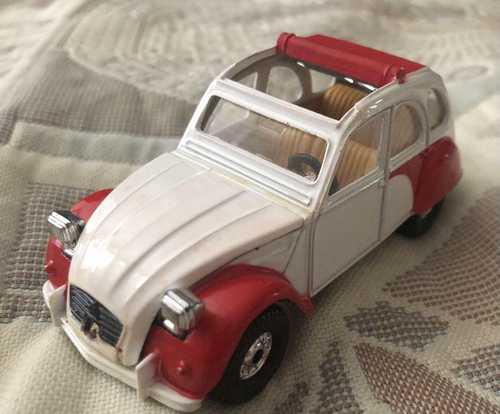 Citroen 2CV6 corgi made in Great Britain