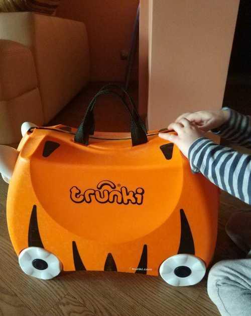 Чемодан транки (trunki)
