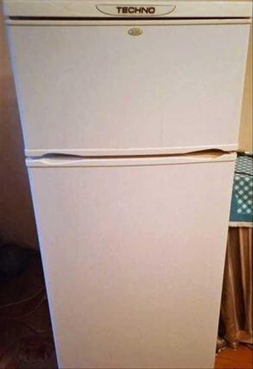 Небольшой холодильник Techno