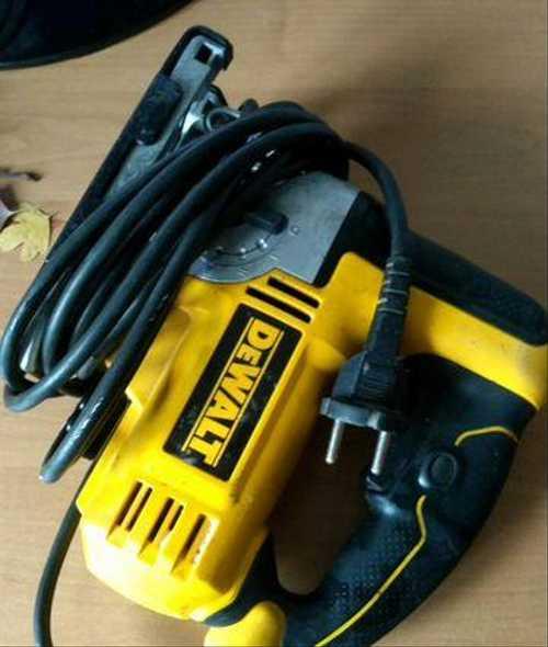 Лобзик dewalt DW 349-KS