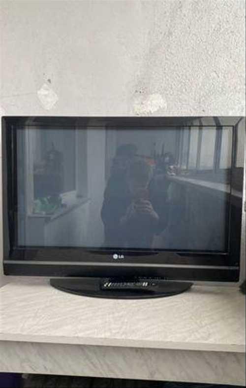 Телевизор LG32PC53