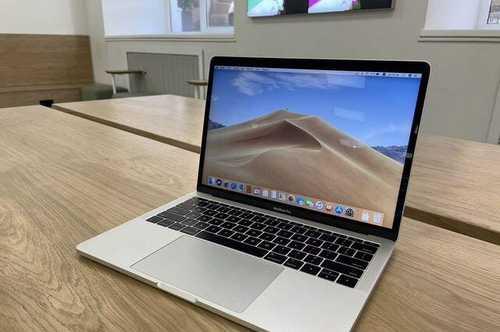 Apple MacBook Pro 13 2017 256Gb Серебристый