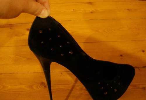 Натуральные замшевые туфли Баскони