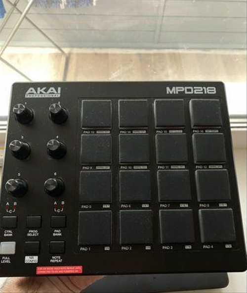 Akai mpd 218