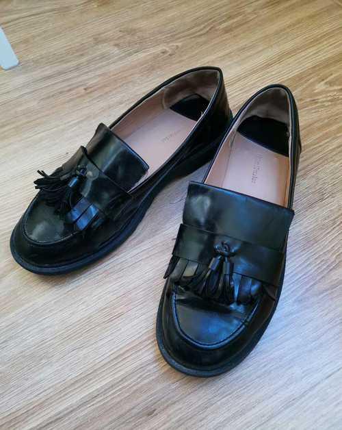 Туфли лоферы Stradivarius черные