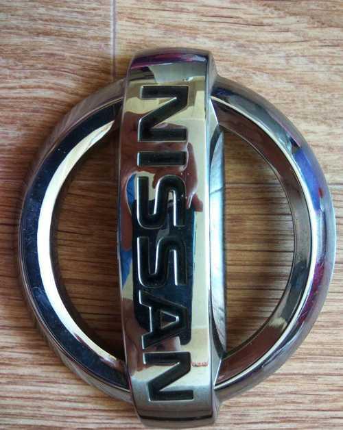 Эмблема (шильдик) Nissan
