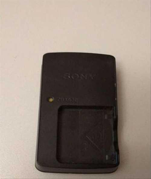 Зарядное устройство Sony BC-CSN