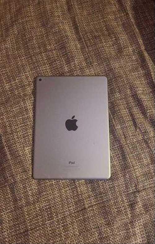 Планшет Apple iPad Air 2 A1566 (MGL12RU/A)