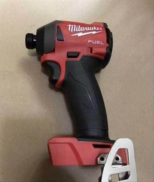 Milwaukee M18 2853-20