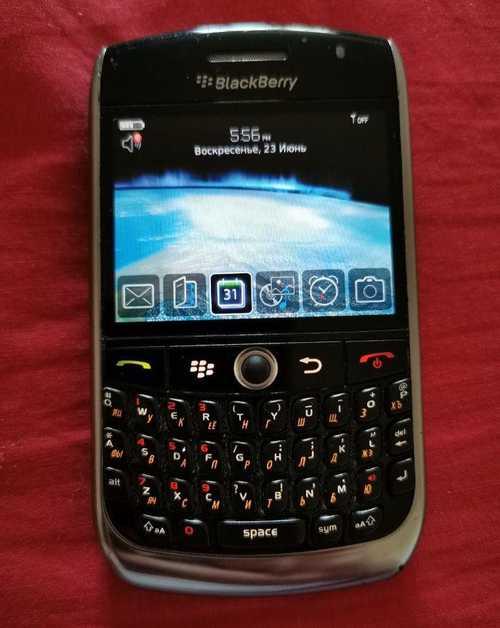Телефон BlackBerry 8900